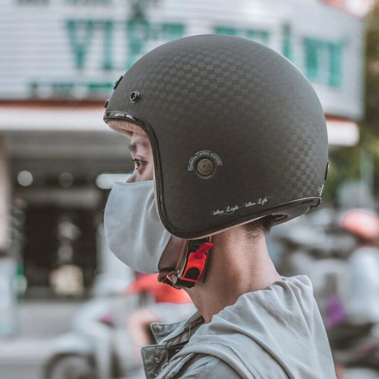 Mũ 3/4 Bulldog Heli Carbon Medusa - ViVuPhượt
